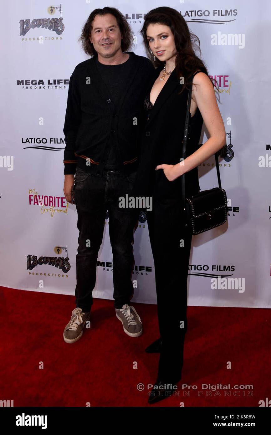 LA TEMTATION PROFESSIONAL WOMENS FOOTBALL TEAM Stock Photo - Alamy