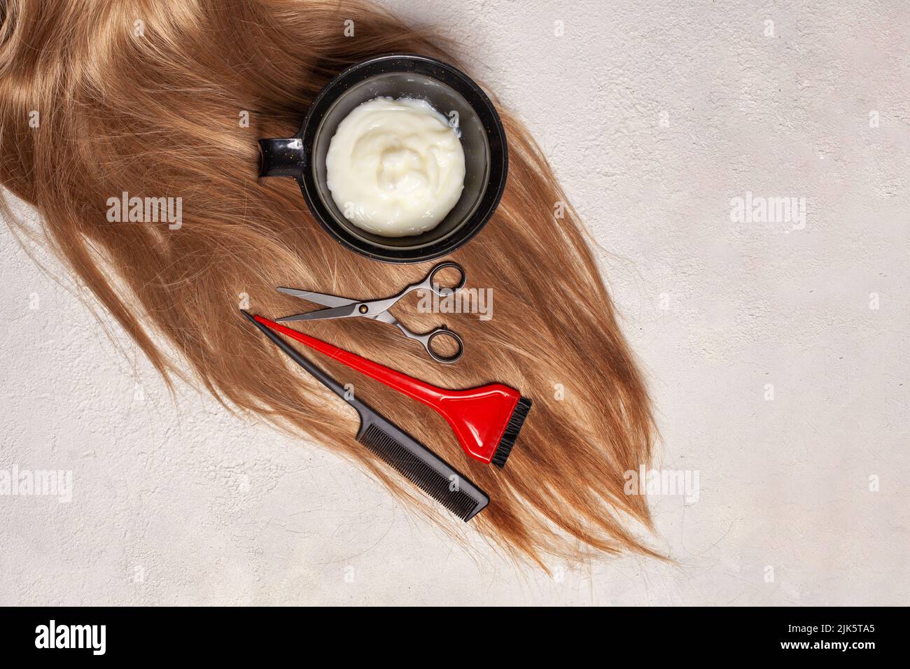 Colouring tools hi-res stock photography and images - Alamy
