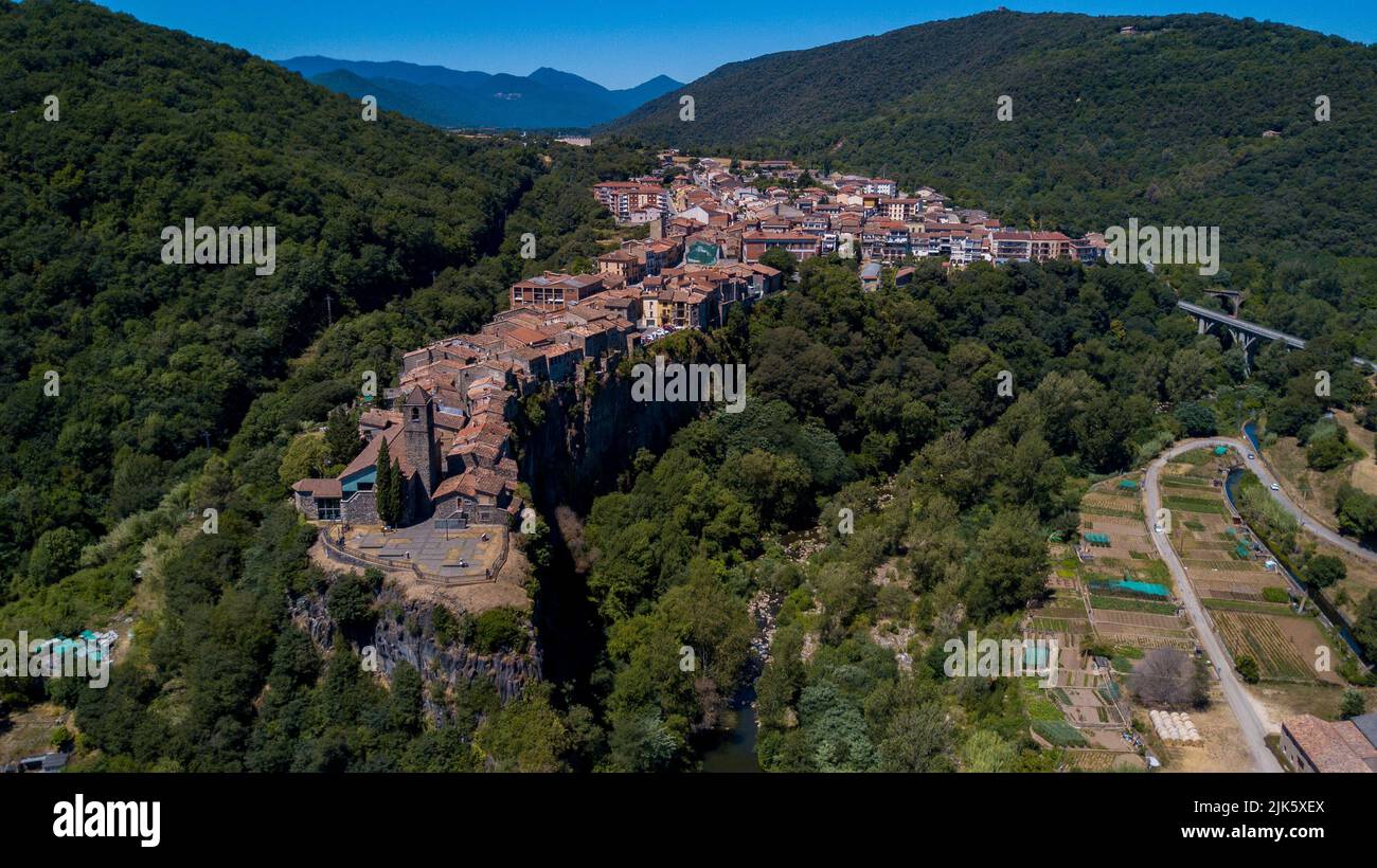 Castellfollit de la roca Stock Photo - Alamy
