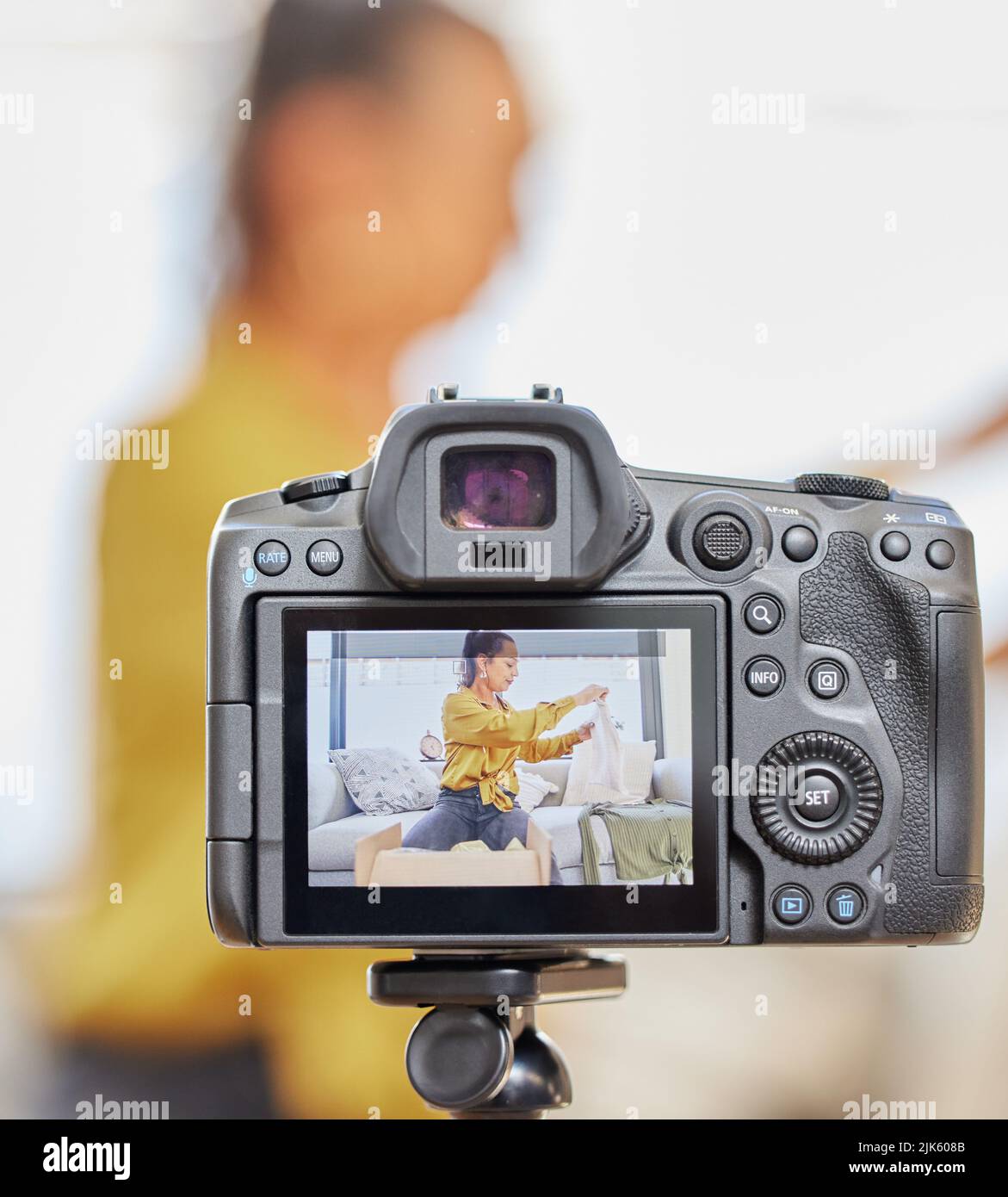 Real woman off camera hi-res stock photography and images - Alamy