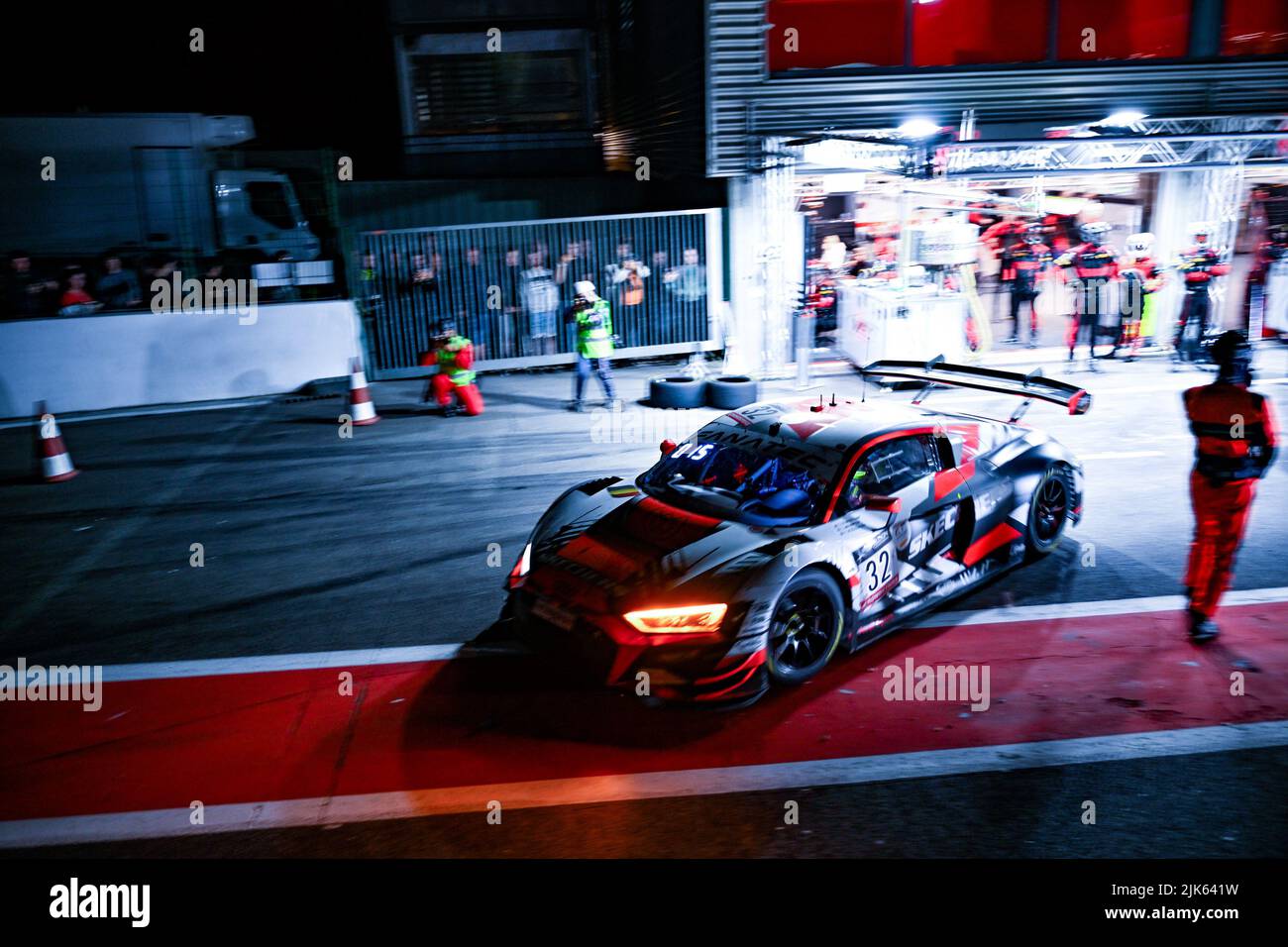 Pit-Lane,Team WRT,Audi R8 LMS evo II GT3 Stock Photo - Alamy