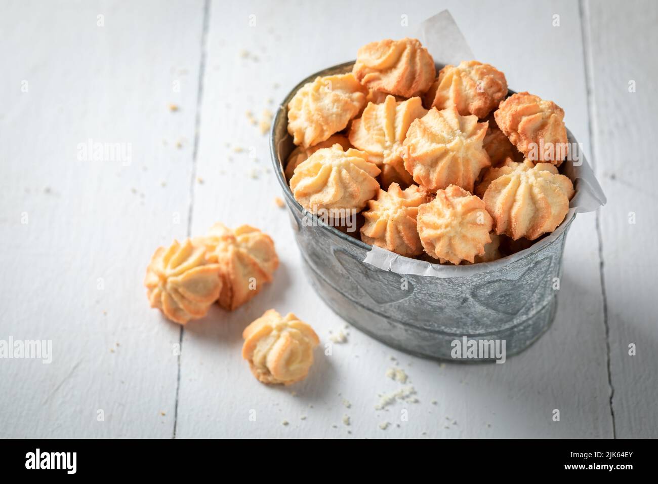 Shortbread bucket hi-res stock photography and images - Alamy