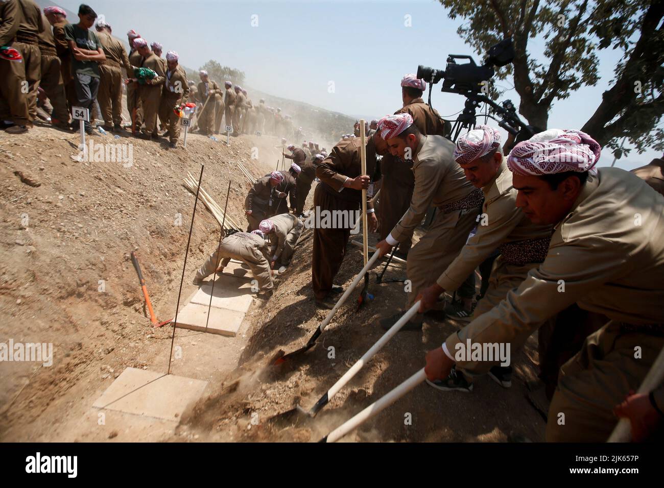 Anfal campaign hi-res stock photography and images - Alamy