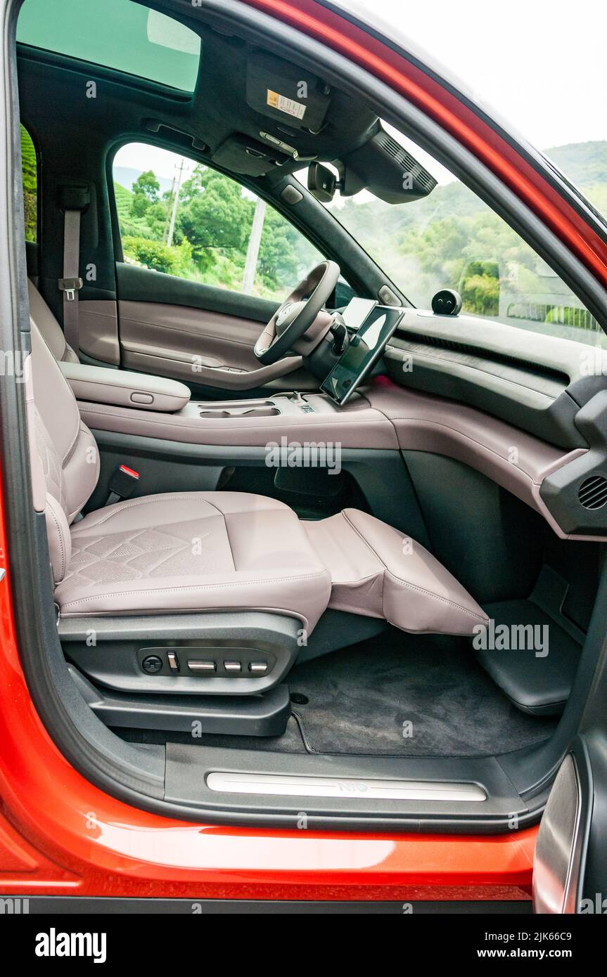 The queen seat passenger seat of the Nio ES7 Premier Edition on an ...