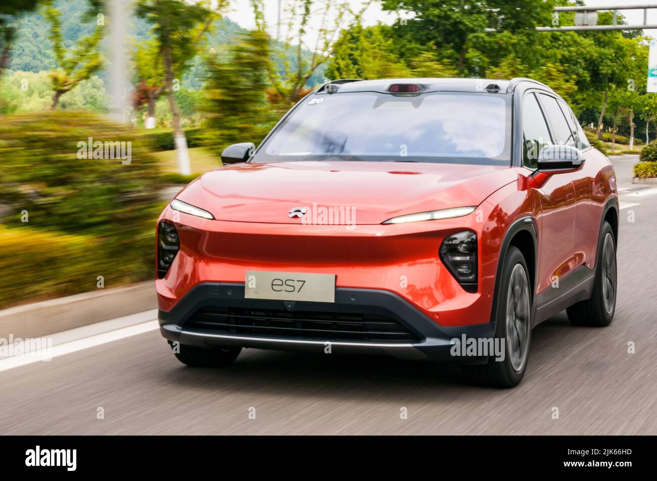 China car battery production hi-res stock photography and images - Alamy