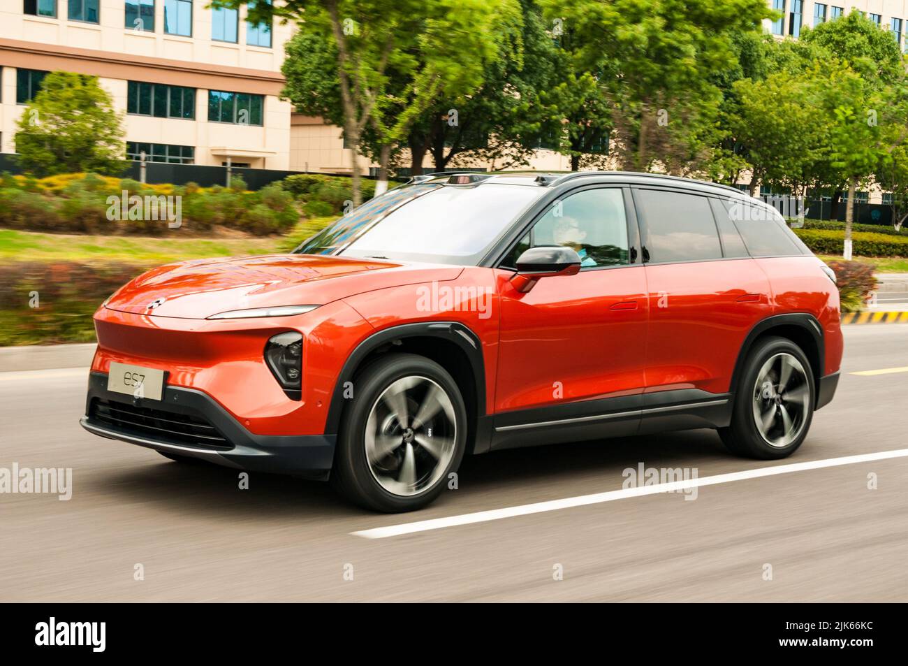 A Nio ES7 Premier Version being driven on an official media test in the ...