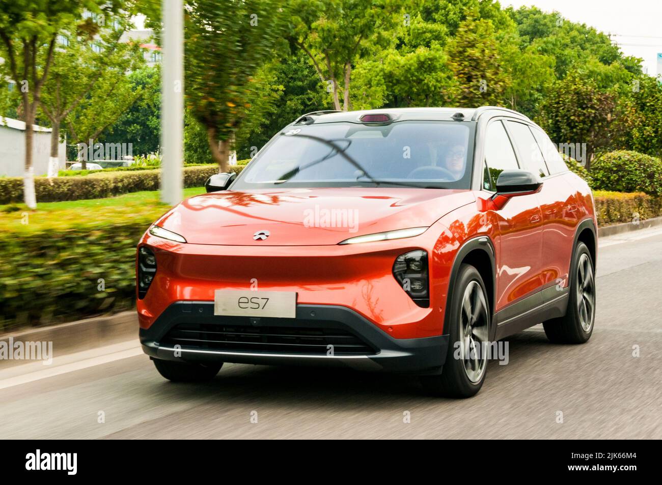 A Nio ES7 Premier Version being driven on an official media test in the ...