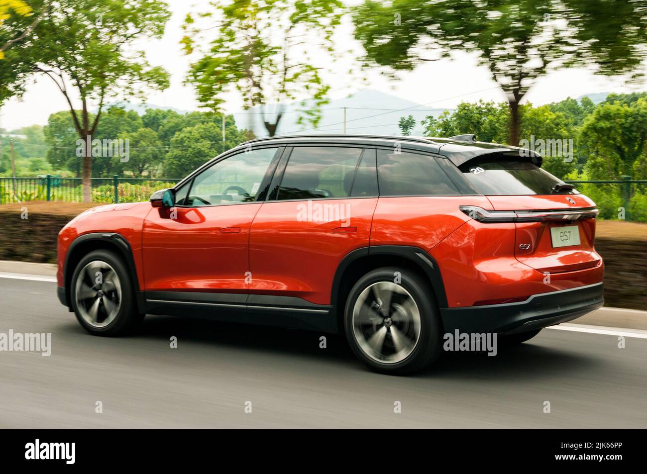 A Nio ES7 Premier Version being driven on an official media test in the ...