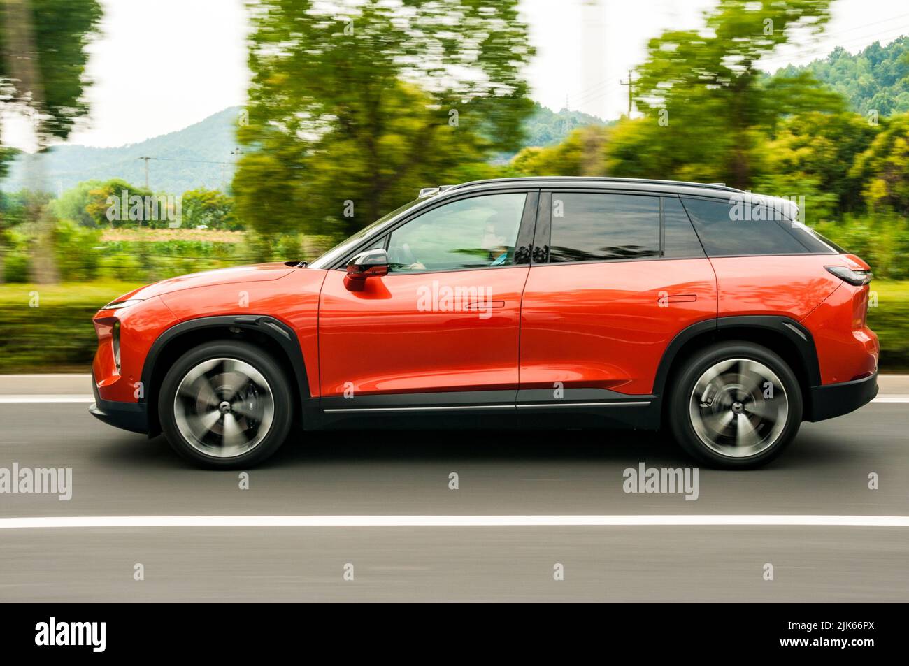 A Nio ES7 Premier Version being driven on an official media test in the ...