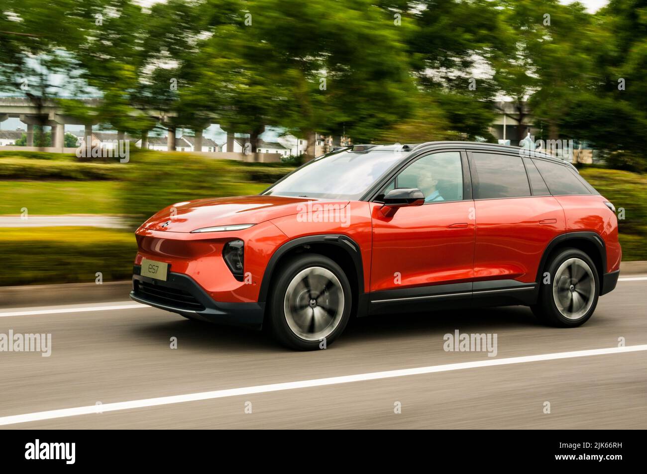 A Nio ES7 Premier Version being driven on an official media test in the ...