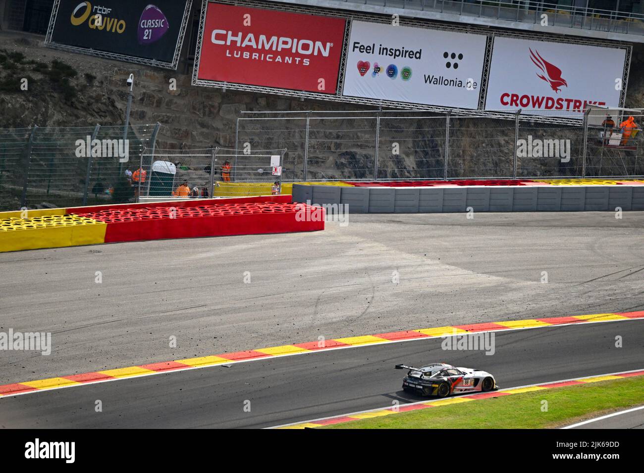Raffaele Marciello, Daniel Juncadella, Jules Gounon AMG Team AKKODIS ...
