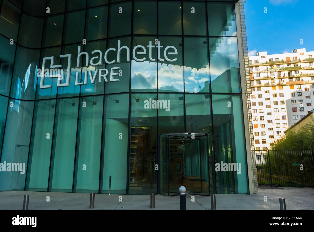 Hachette publishing paris hi-res stock photography and images - Alamy