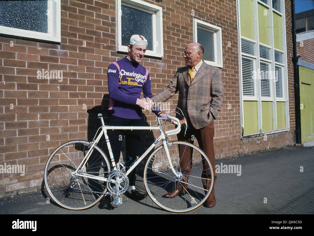 Chessington cycles hi-res stock photography and images - Alamy