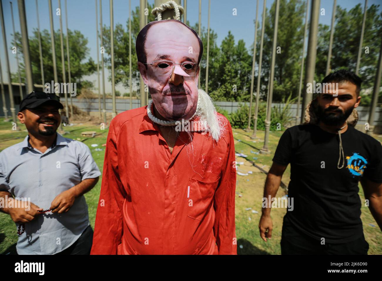 Execution mask hi-res stock photography and images - Alamy