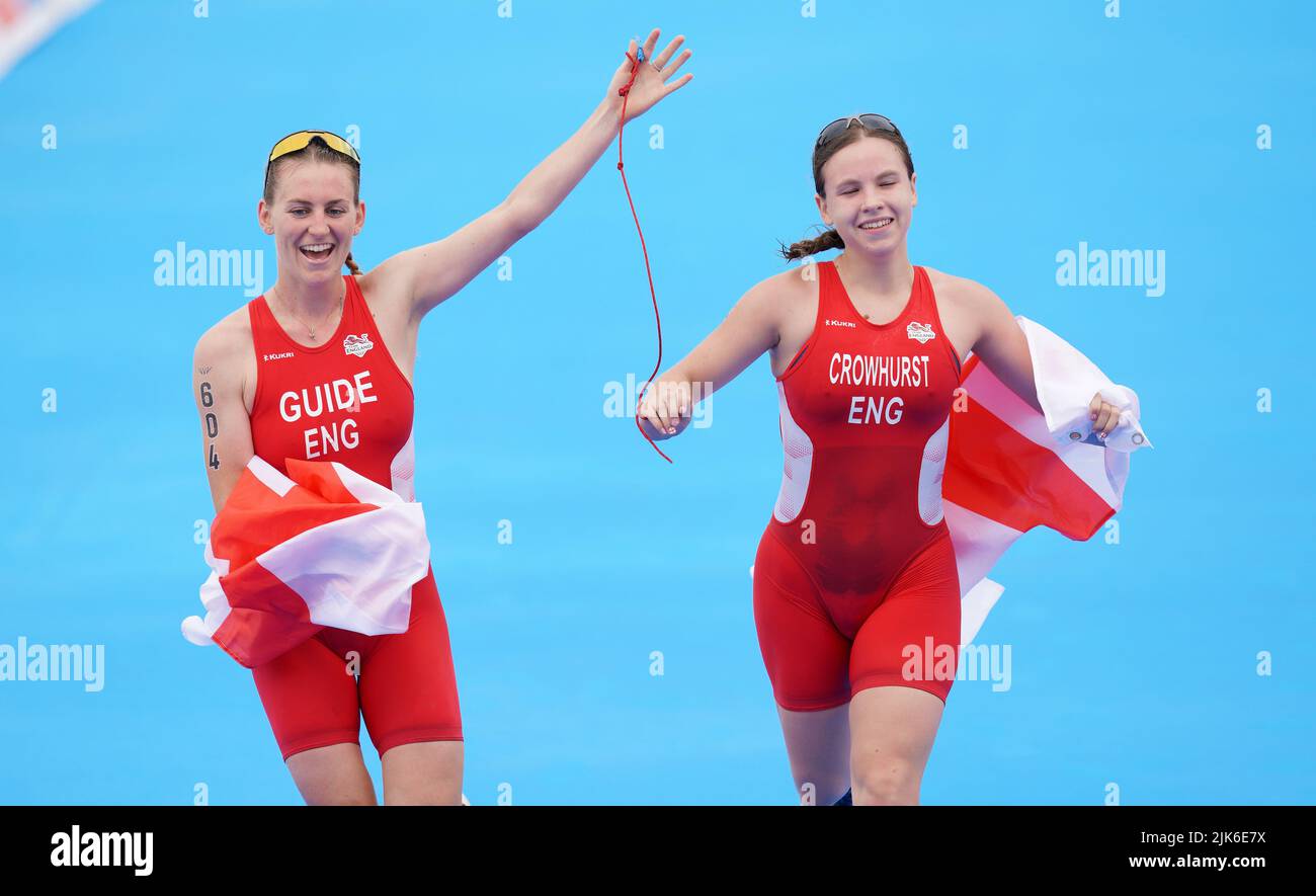 England's Katie Crowhurst (right) and her guide Jessica Fullagar ...