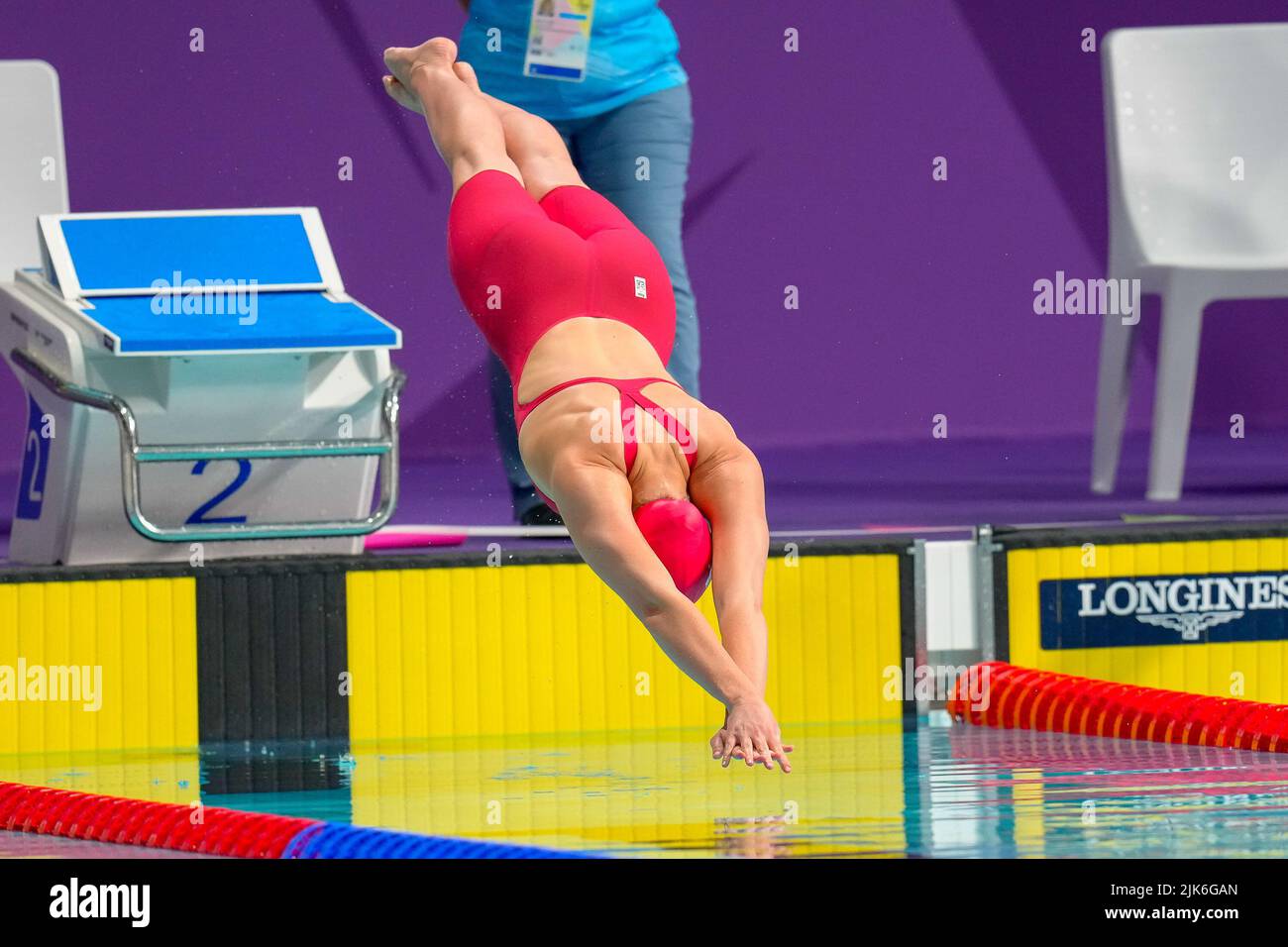 Smethwick, UK. 24th July, 2022. Sarah VASEY (ENG) dives in for the ...