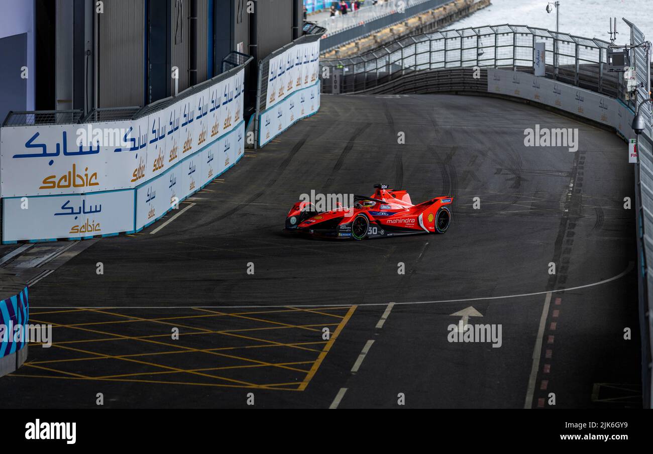 Oliver Rowland during qualifying during the 2022 SABIC London E-Prix at ...