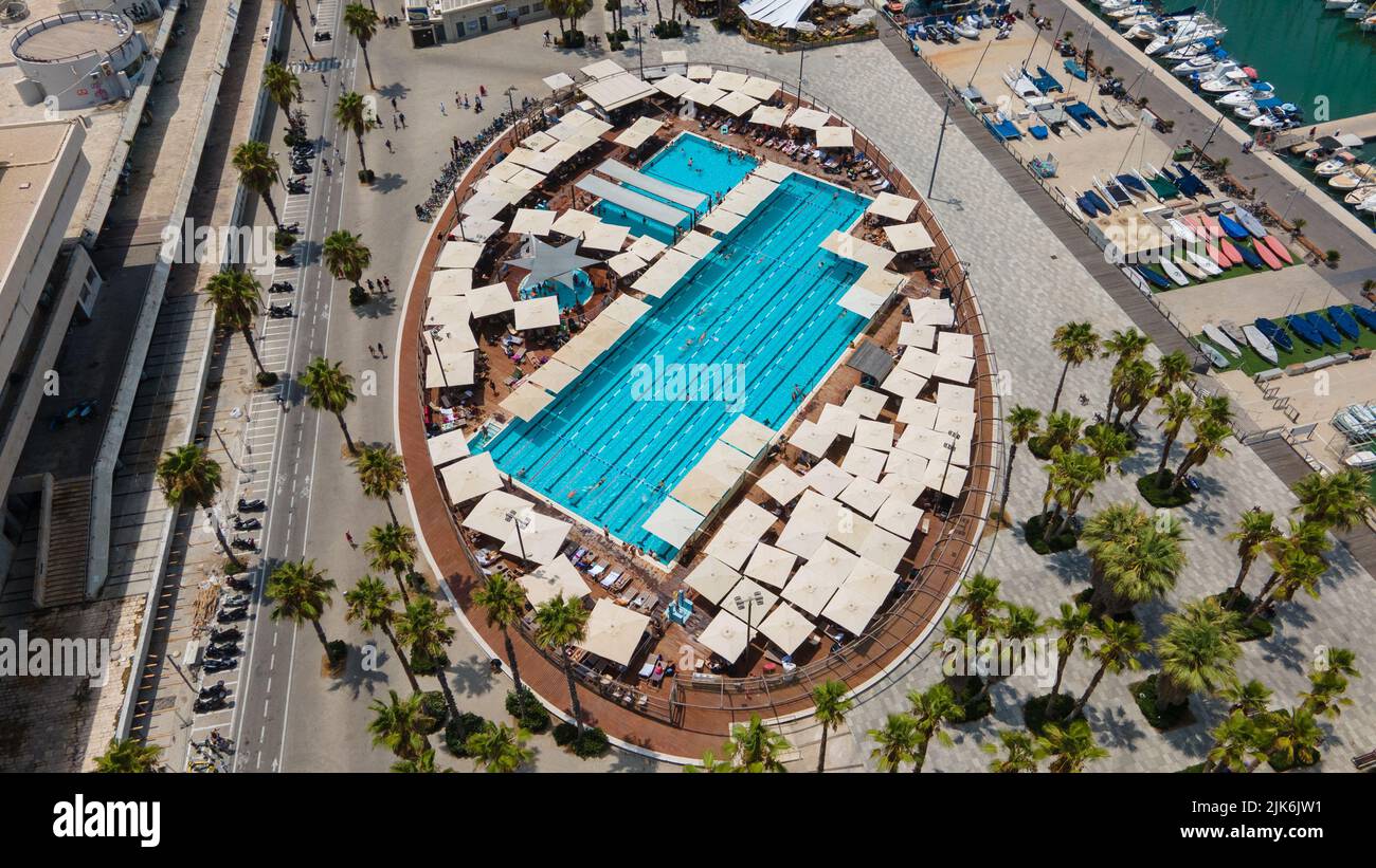 Swimming city pool in Tel Aviv Stock Photo - Alamy