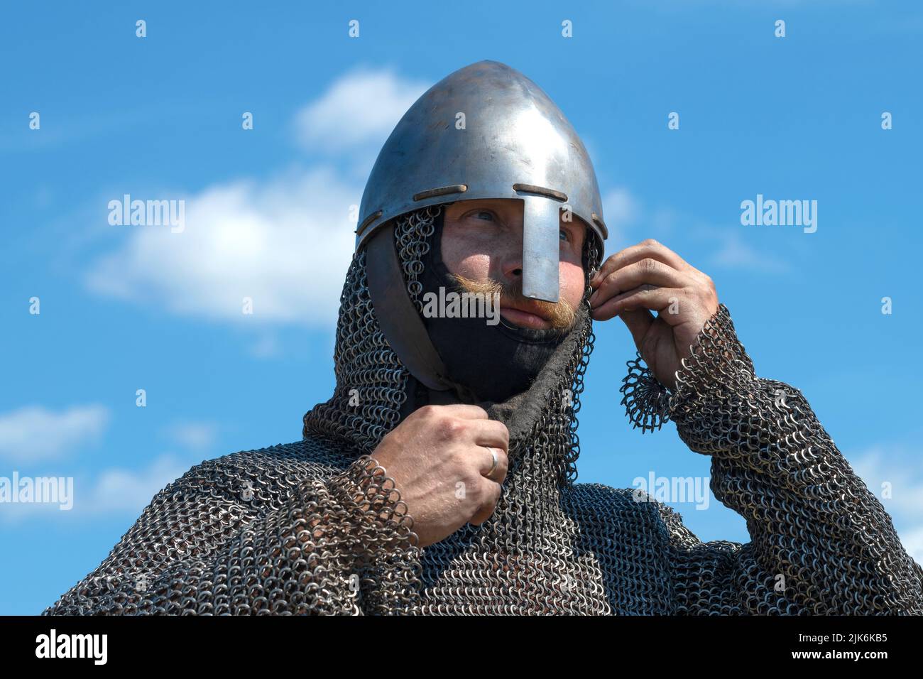 Norman soldier chain mail close up hi-res stock photography and images ...