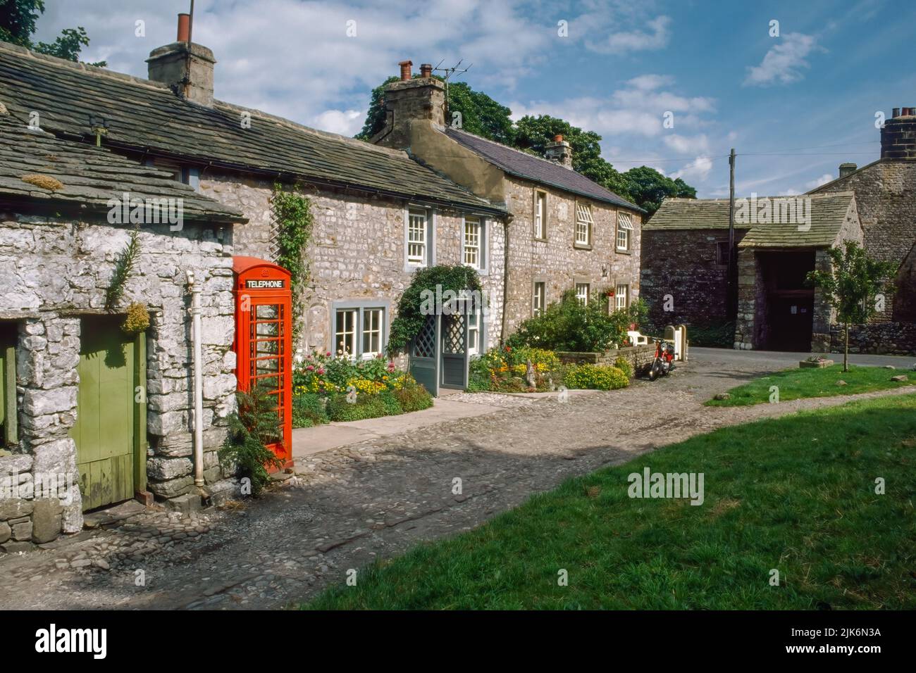 The village of Arncliffe in Littondale, The Yorkshire Dales Stock Photo ...