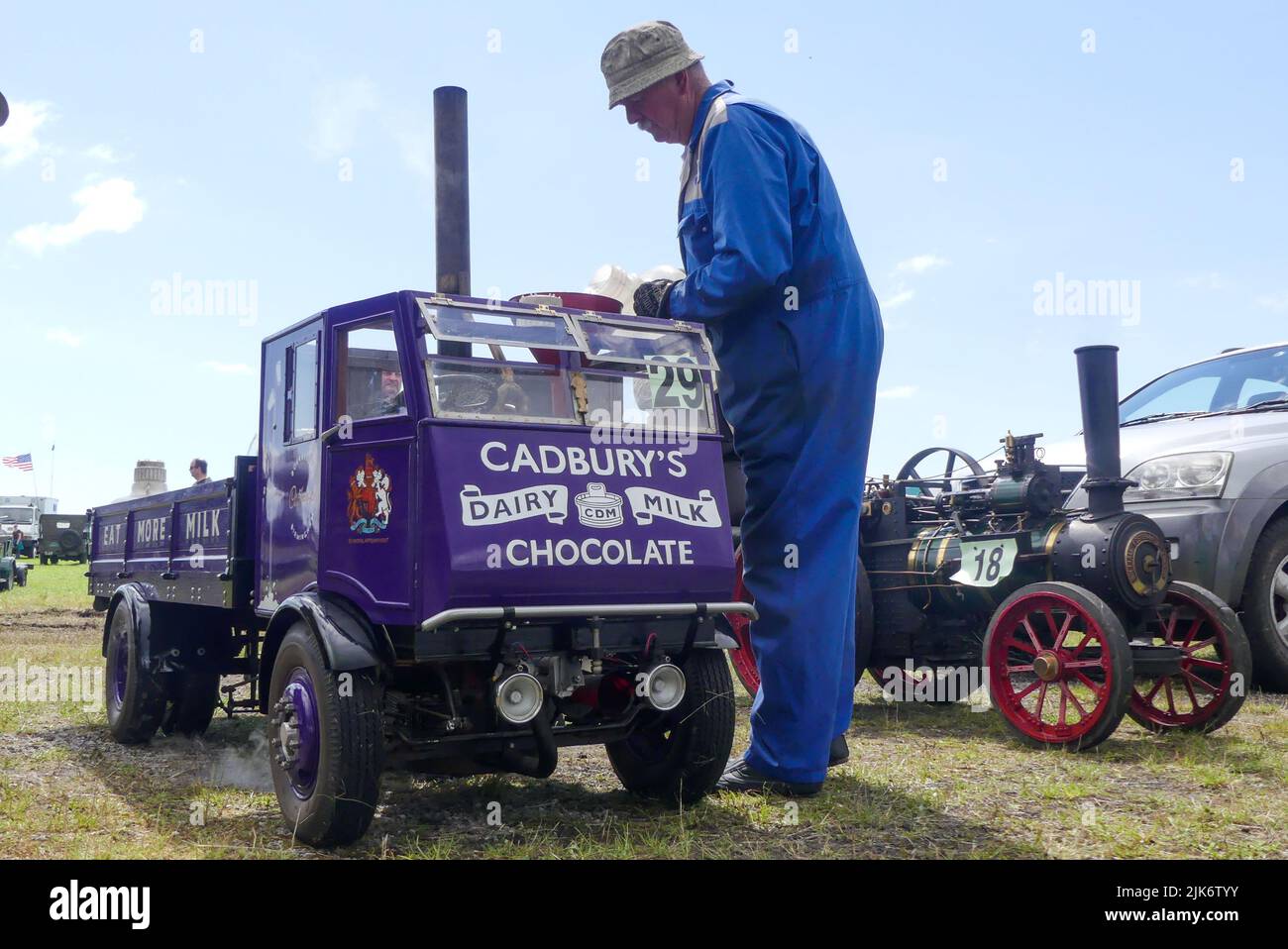 Flookburgh, Cumbria, UK. July 31st 2022. Cumbria A man fills the water ...