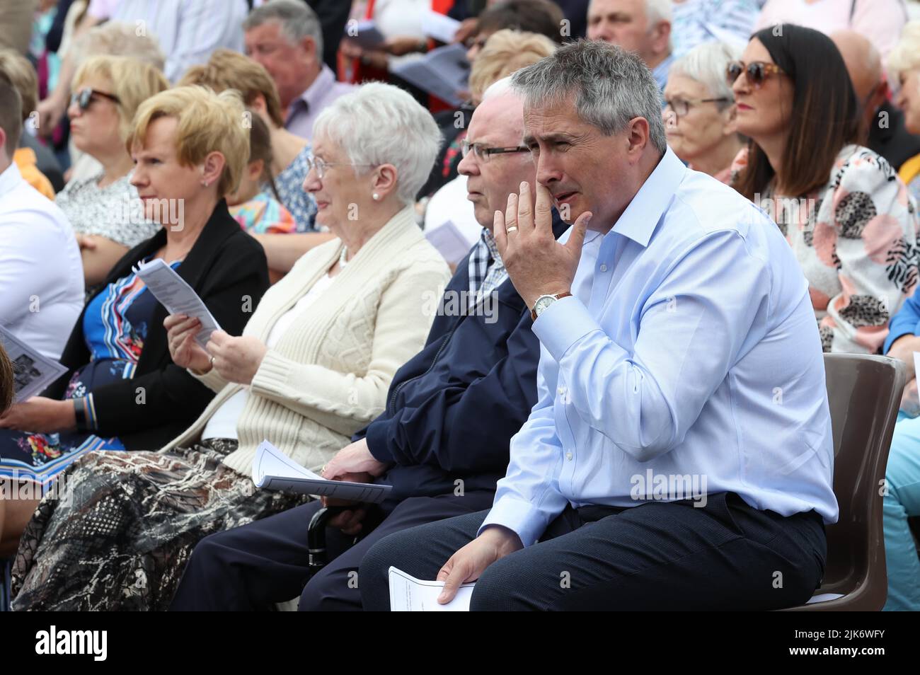Anne Bradley, wife of victim Arthur Hone known as Artie Hone, (2nd left ...