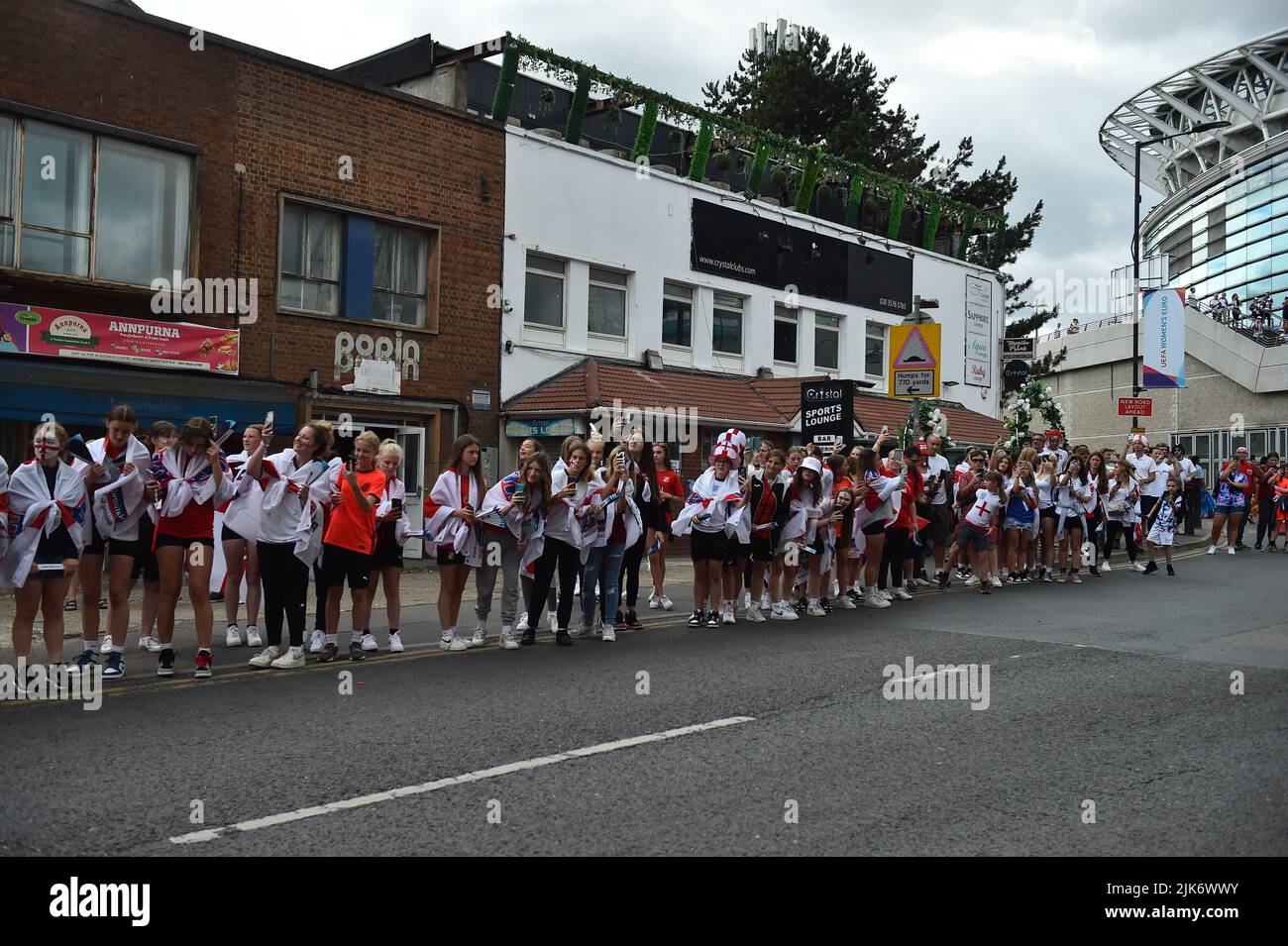 England team bus hi-res stock photography and images - Alamy