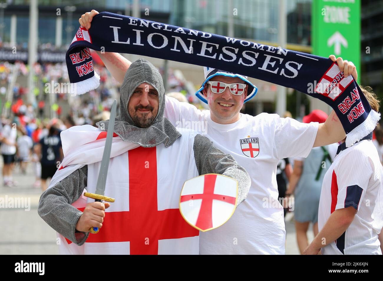 Wembley stadium final 2022 fan hi-res stock photography and images - Alamy