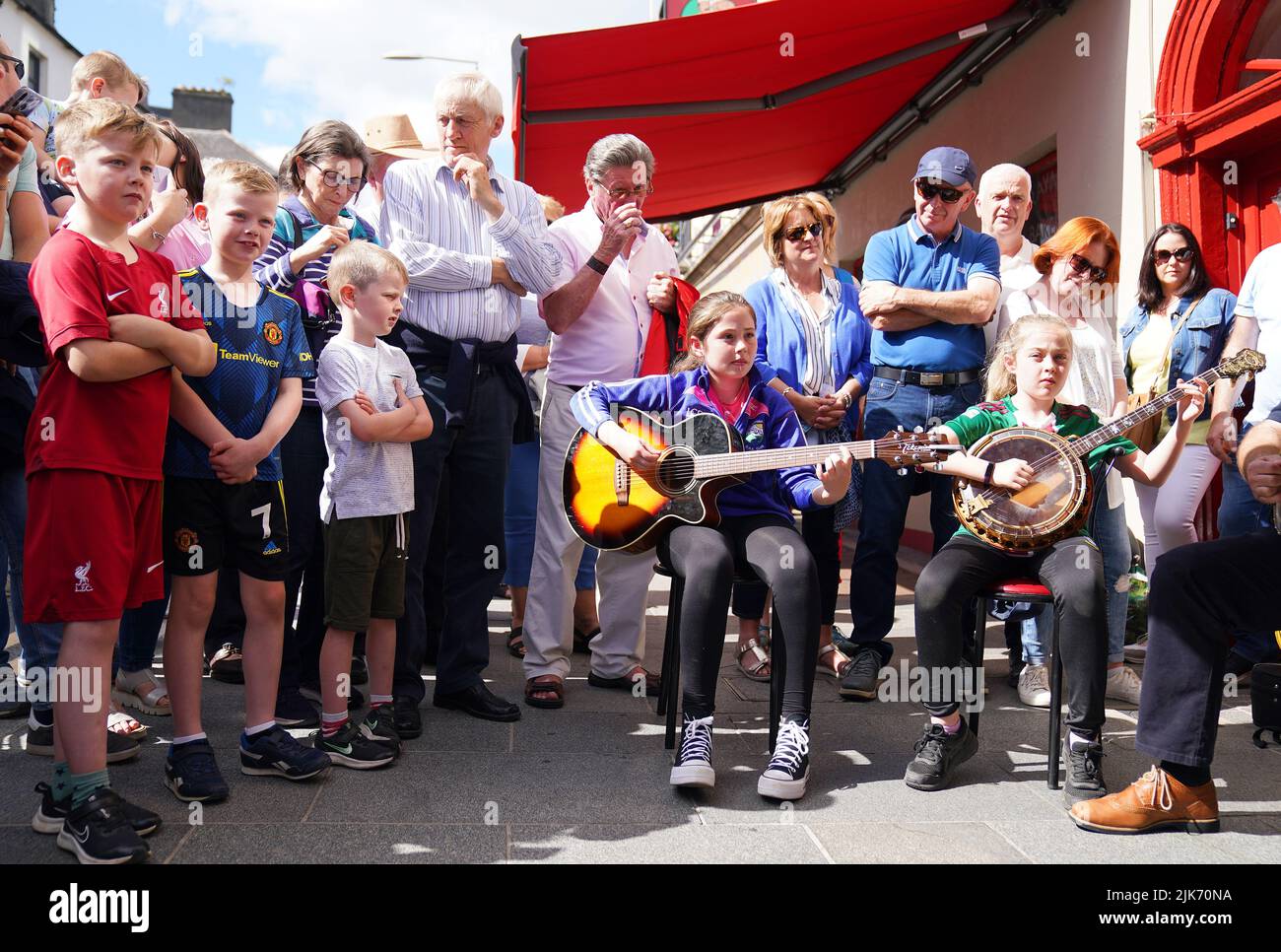 Musicians and sisters Anna Dunleavy (left) and Aoife Dunleavy join a ...