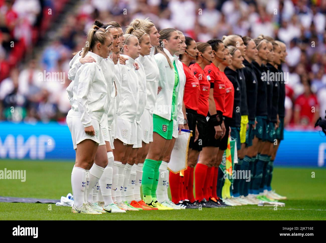 England germany wembley 2022 line up hi-res stock photography and ...