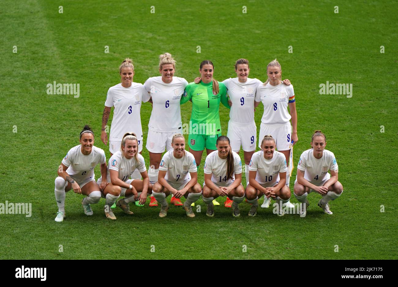 England team wembley final line up hi-res stock photography and images ...
