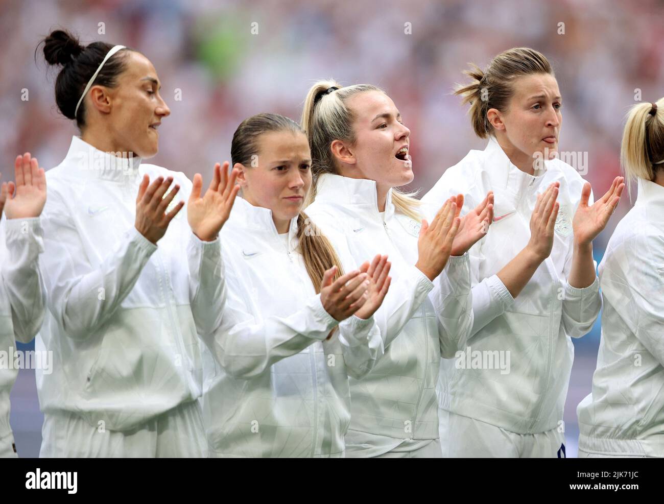 England germany wembley 2022 line up hi-res stock photography and ...