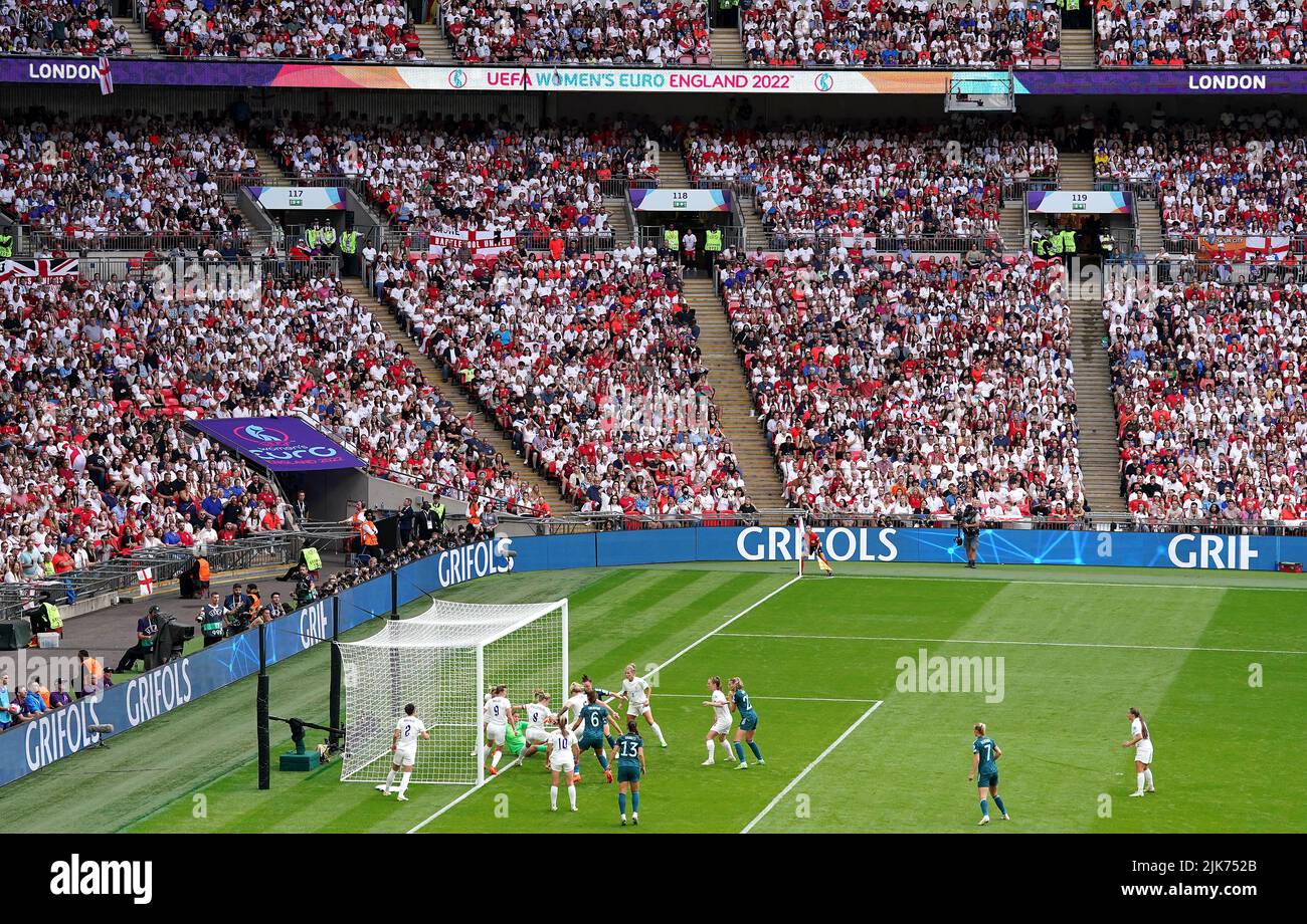 General view of the action during the UEFA Women's Euro 2022 final at ...
