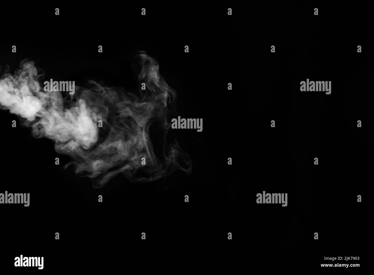 White vapor, smoke on a black background to add to your pictures ...