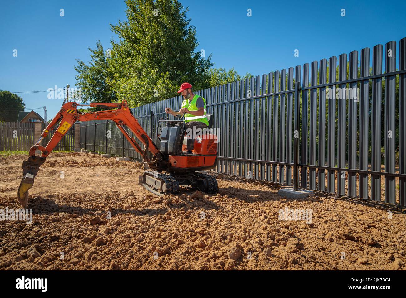 Caterpillar attachments hi-res stock photography and images - Alamy