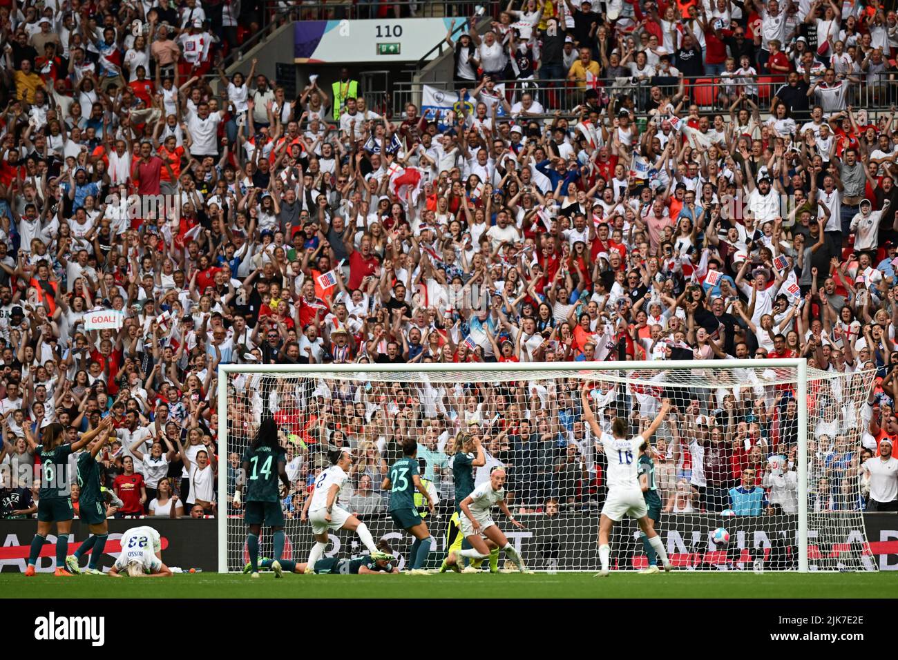 Chloe kelly england germany hi-res stock photography and images - Alamy