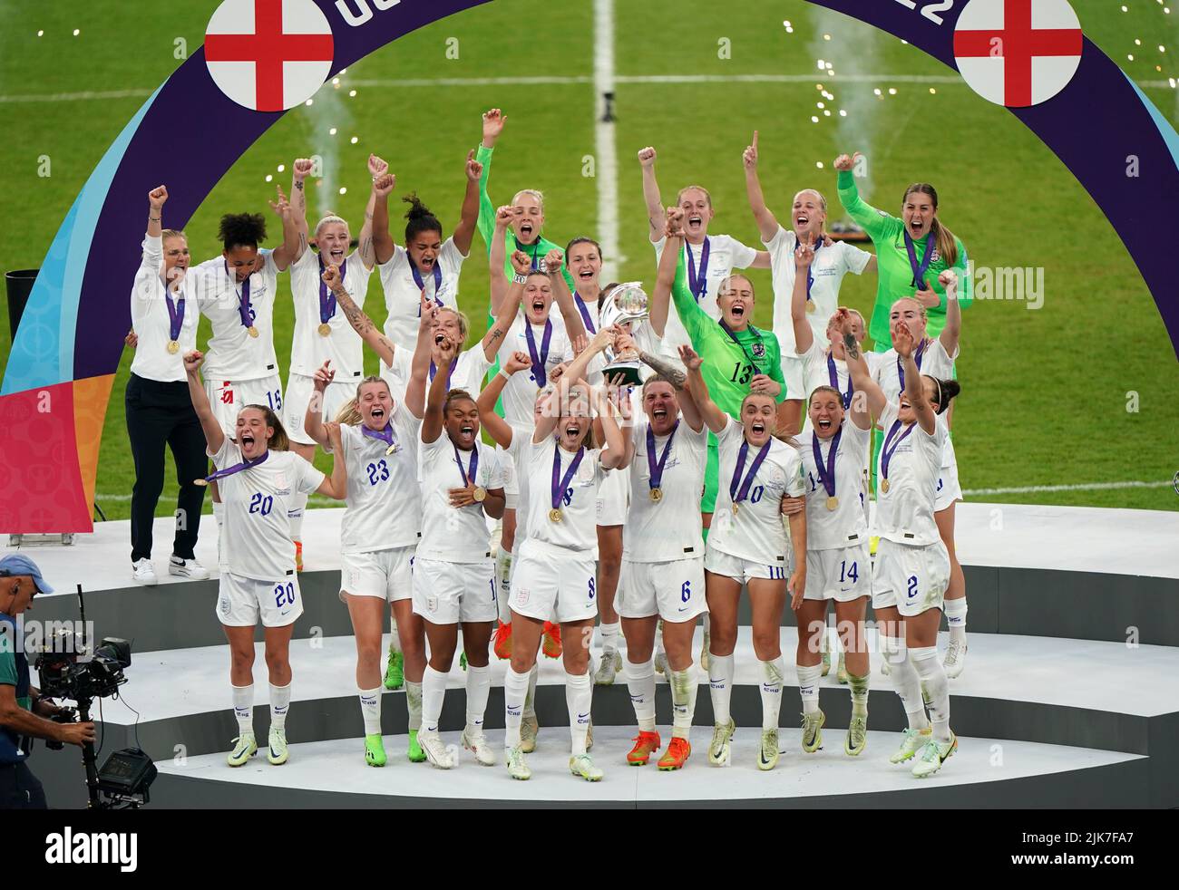 England's Leah Williamson and Millie Bright lift the trophy as England ...