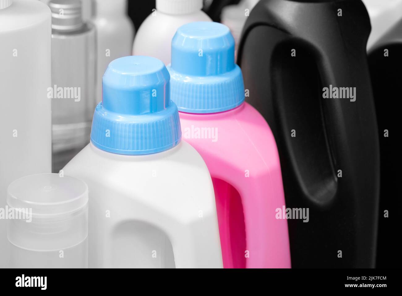 Different colored liquids hi-res stock photography and images - Alamy