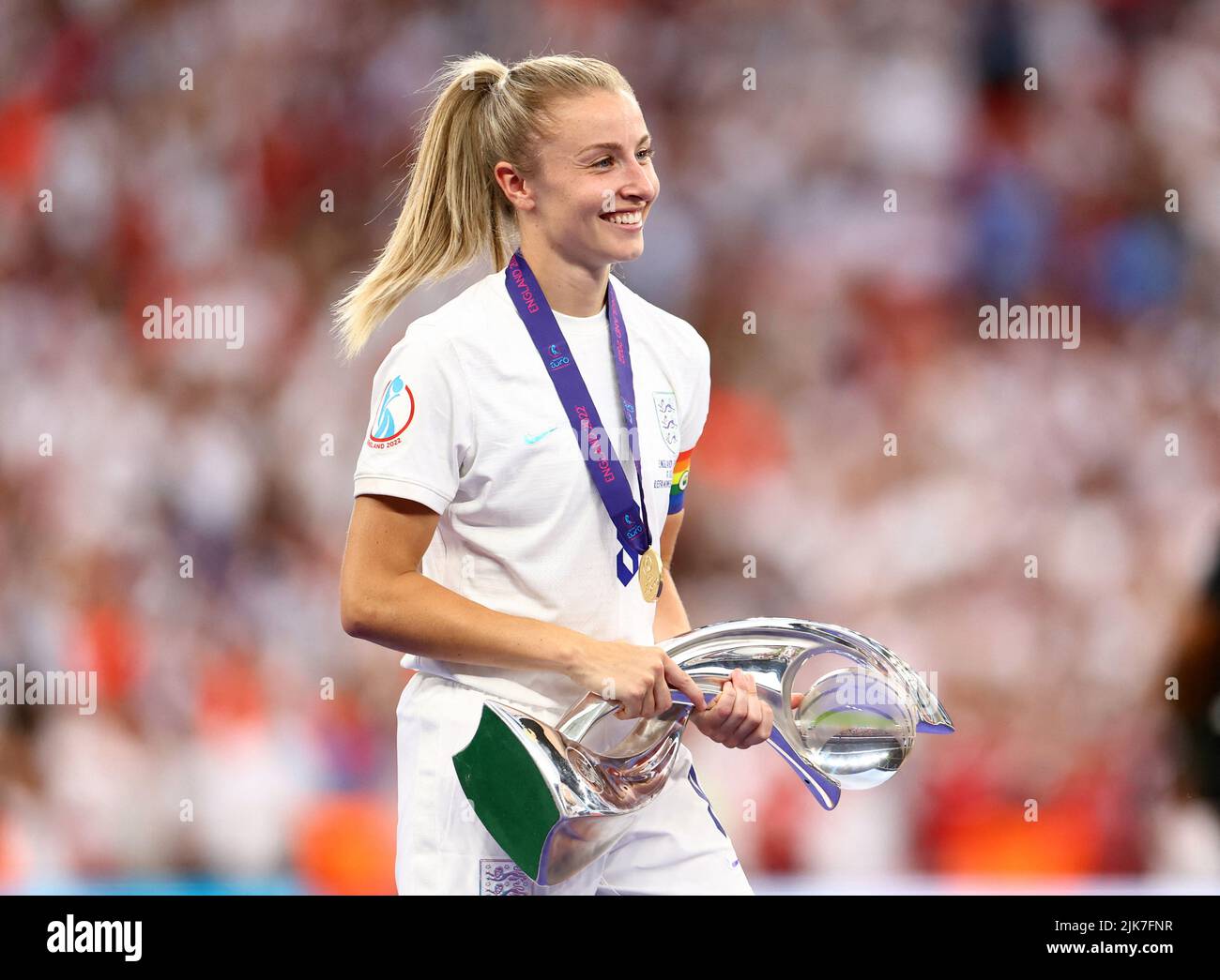 Euro 2022 final wembley leah williamson hi-res stock photography and ...