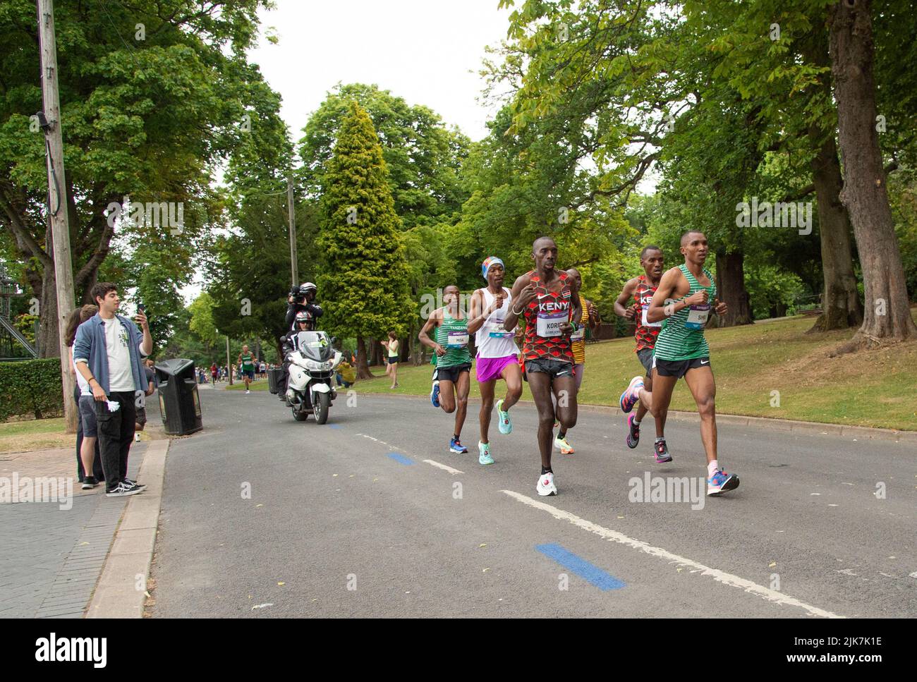 Jonathan Kipleting Korir (KEN) and Alphonce Felix Simbu (TAN) competing ...