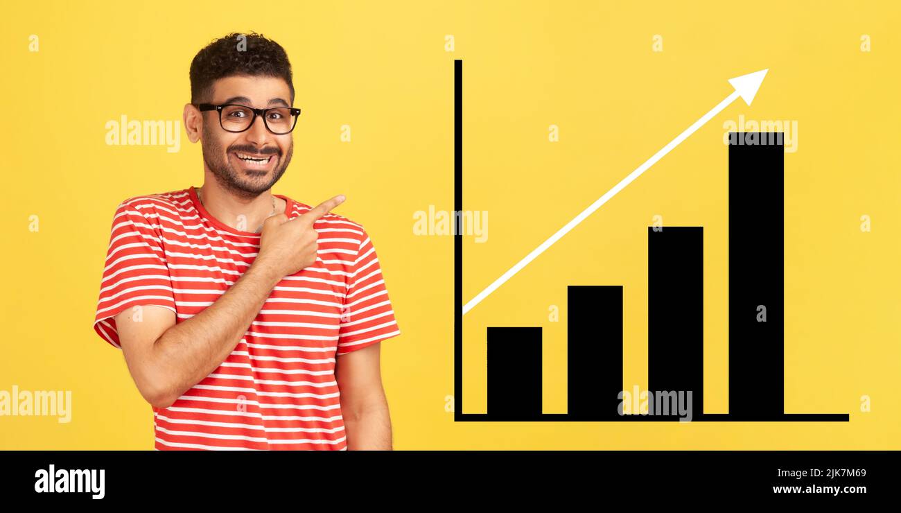 Young man look at the graph hi-res stock photography and images - Alamy