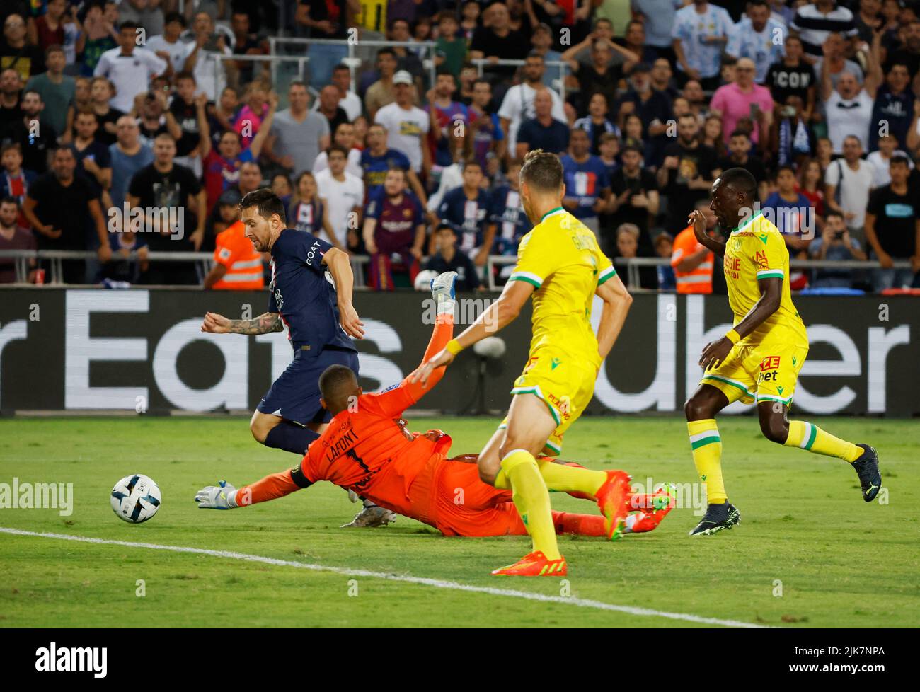 Lionel messi psg 2022 hi-res stock photography and images - Alamy