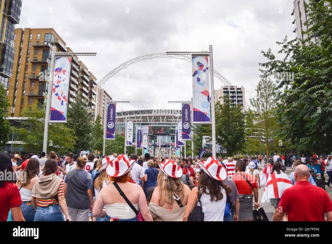 England euro final wembley 2022 hi-res stock photography and images - Alamy