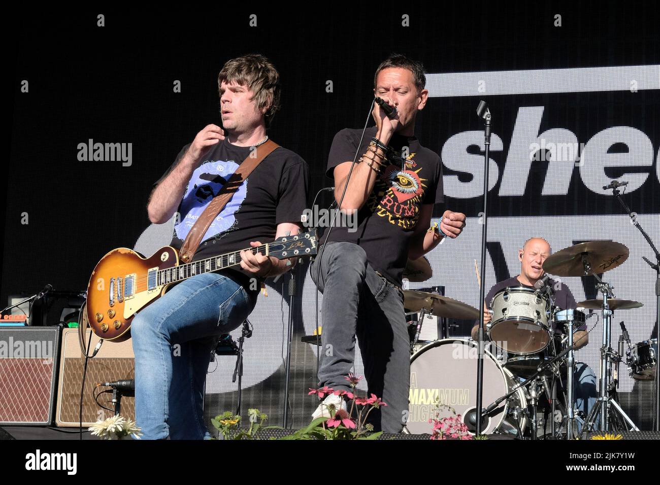 L-R Paul Adrian Banks guitarist and lead vocalist Richard James "Rick ...