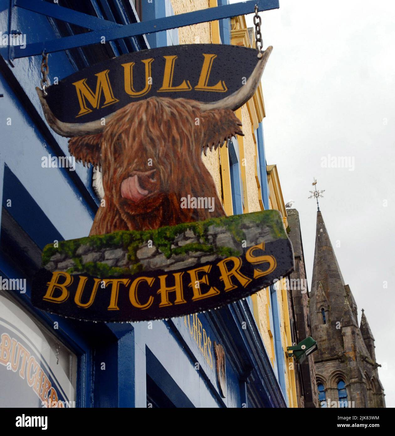 BUTCHERS SIGN AT TOBERMORY, ISLE OF MULL, SCOTLAND 2006 PIC MIKE WALKER ...