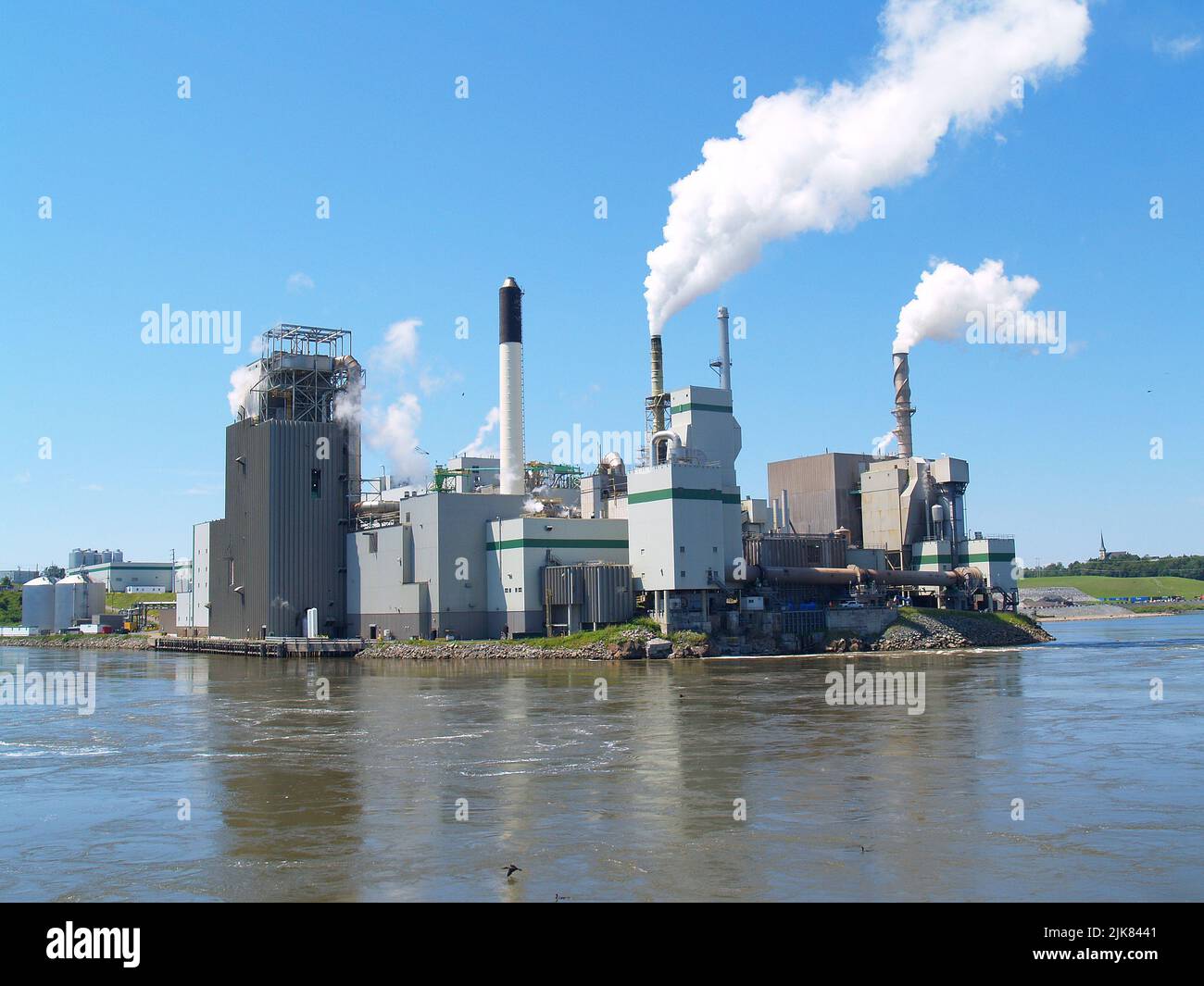 Pulp paper mill hi-res stock photography and images - Alamy