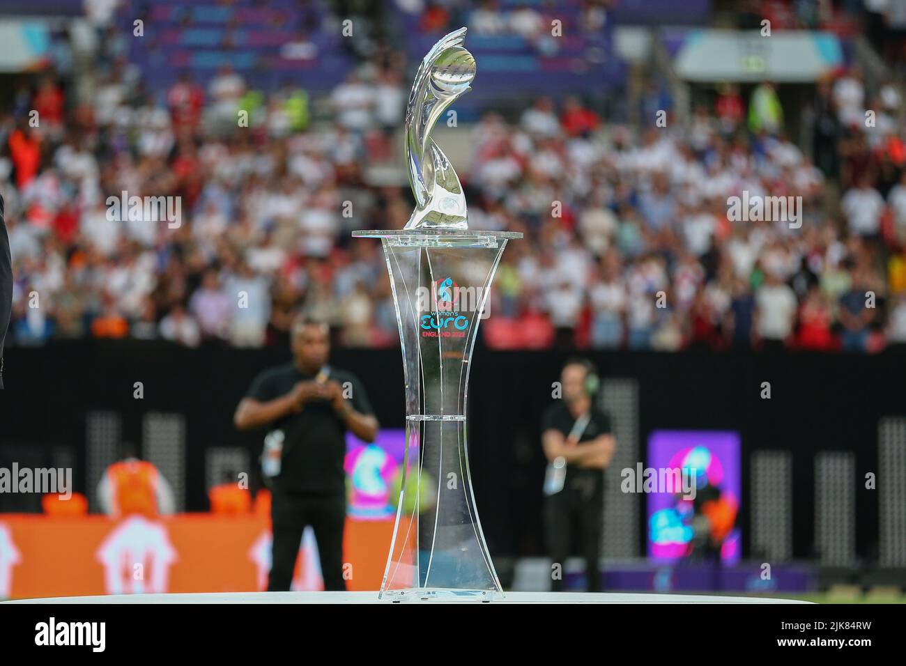 Women euros trophy hi-res stock photography and images - Alamy