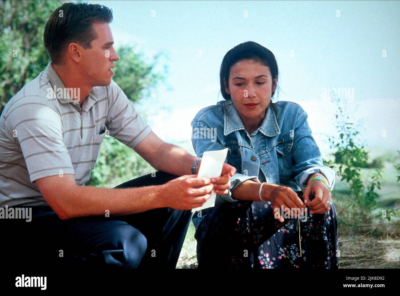 Val kilmer thunderheart 1992 hi-res stock photography and images - Alamy