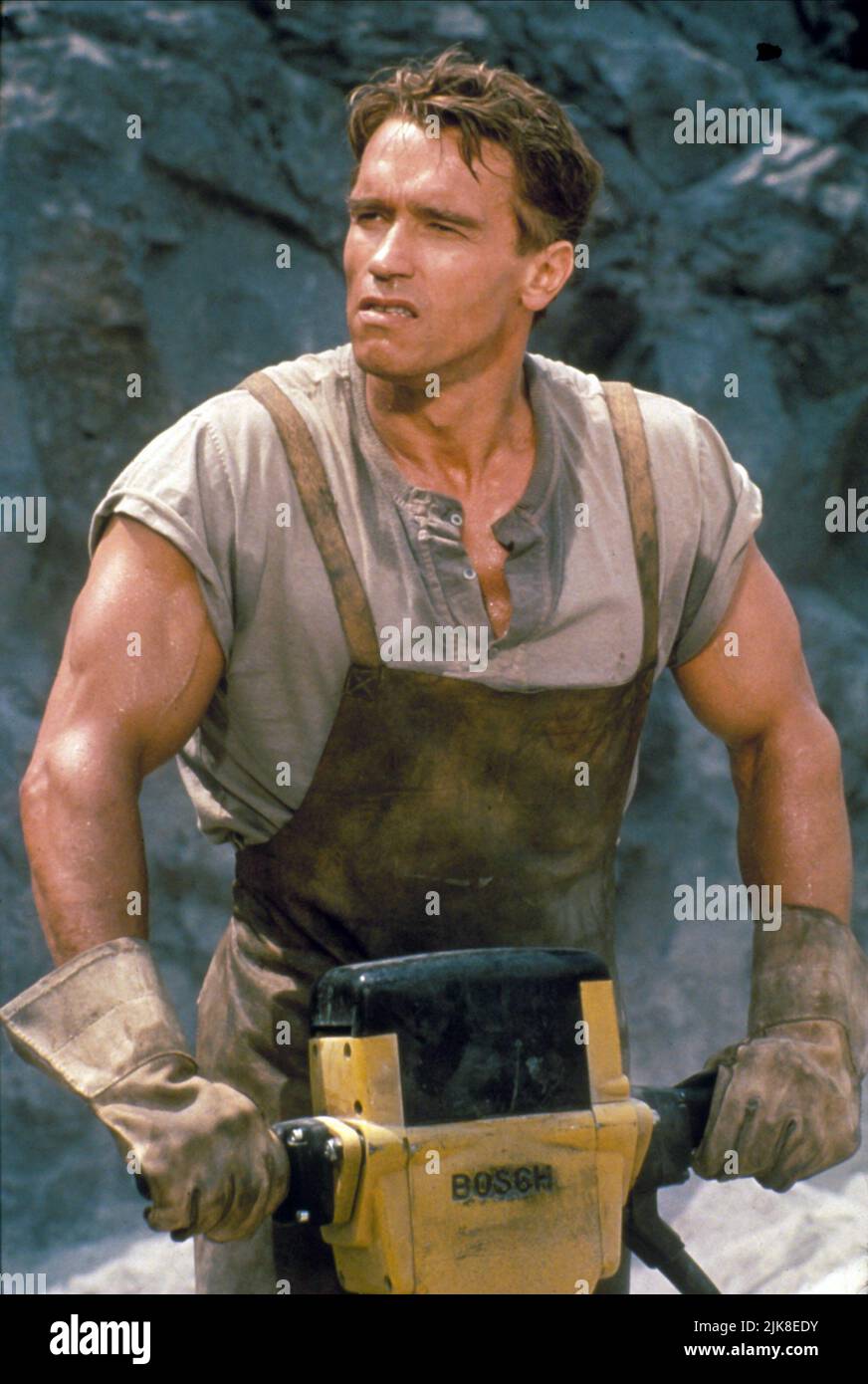 Arnold Schwarzenegger Film: Total Recall (USA 1990) Characters: Douglas ...