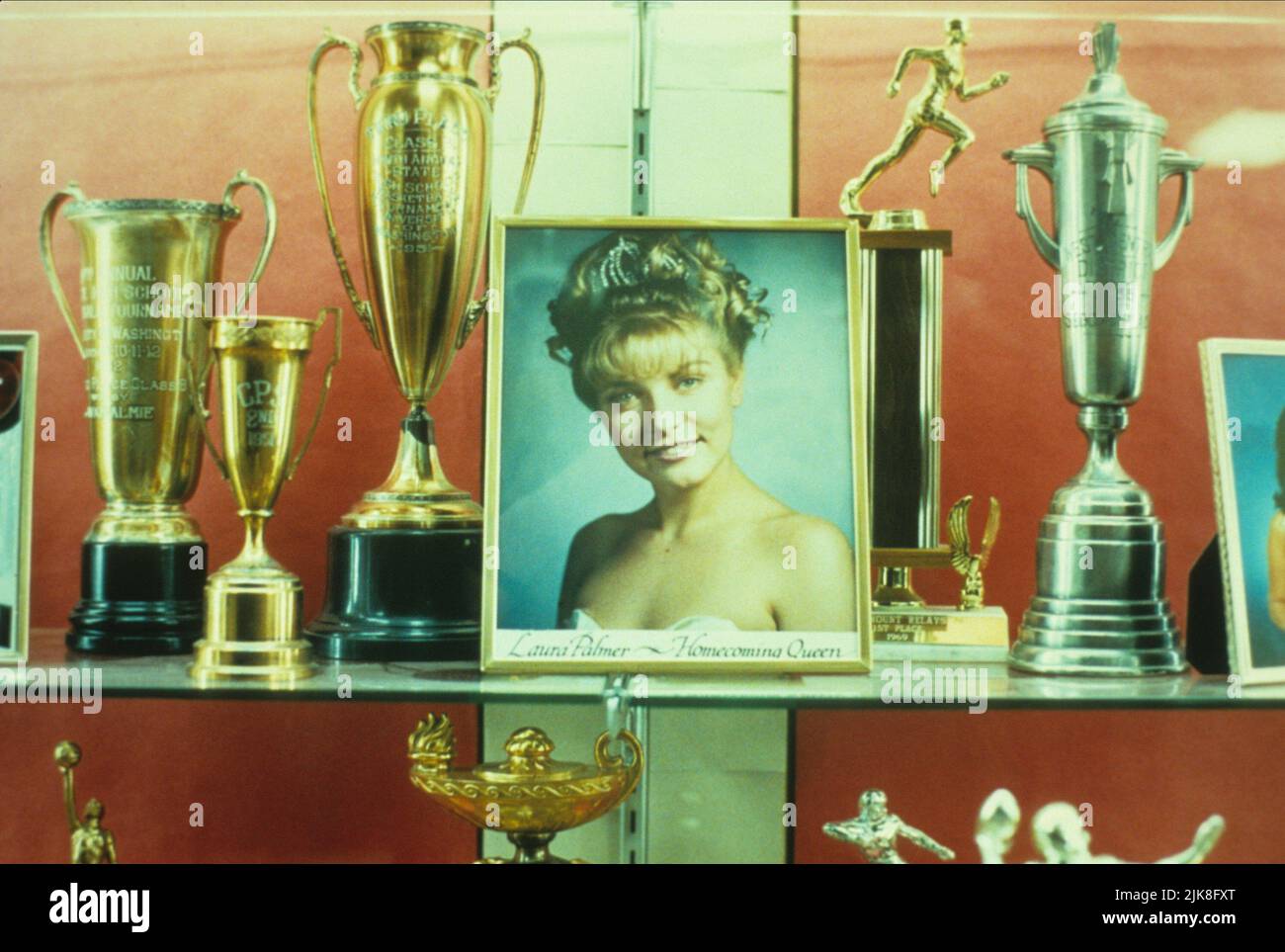 Sheryl lee twin peaks hi-res stock photography and images - Alamy